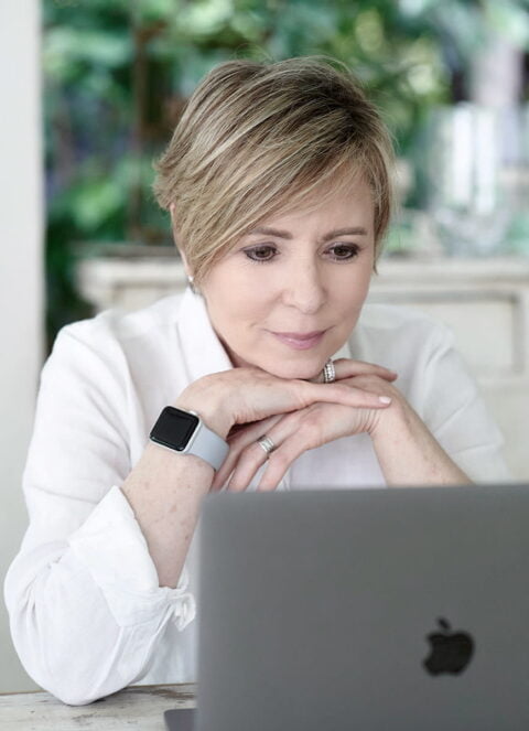 Shelley J Whitehead | Relationship Coach